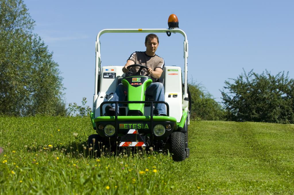 Hydro 124DX : Ride-on mowers Etesia