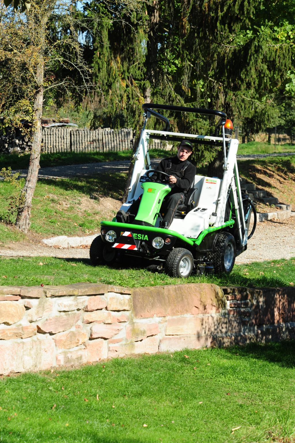 Hydro 124DX : Ride-on mowers Etesia